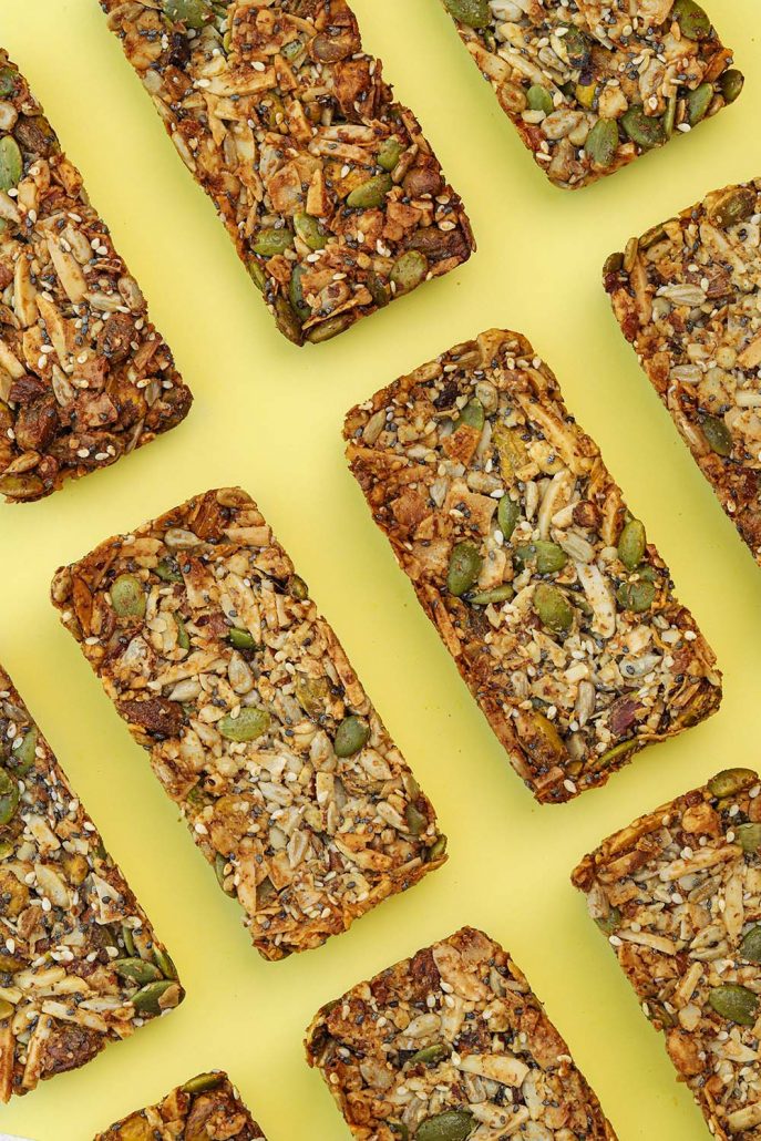 THMVI: Super Seeded Breakfast Bars - Skinnymixers