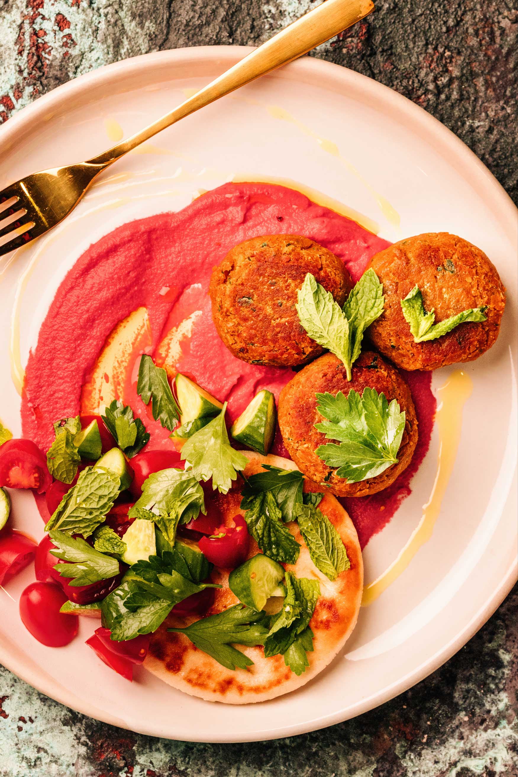 THMD3: Falafel with Beetroot Hummus - Skinnymixers